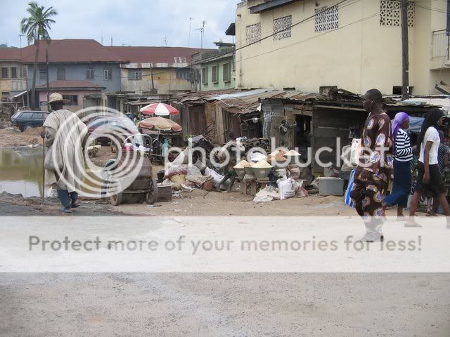 Lagos: Opulence In The Midst Of Poverty (NYTimes) - Politics (6) - Nigeria