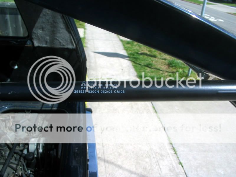 TheSamba.com :: Vanagon - View topic - Rear hatch struts