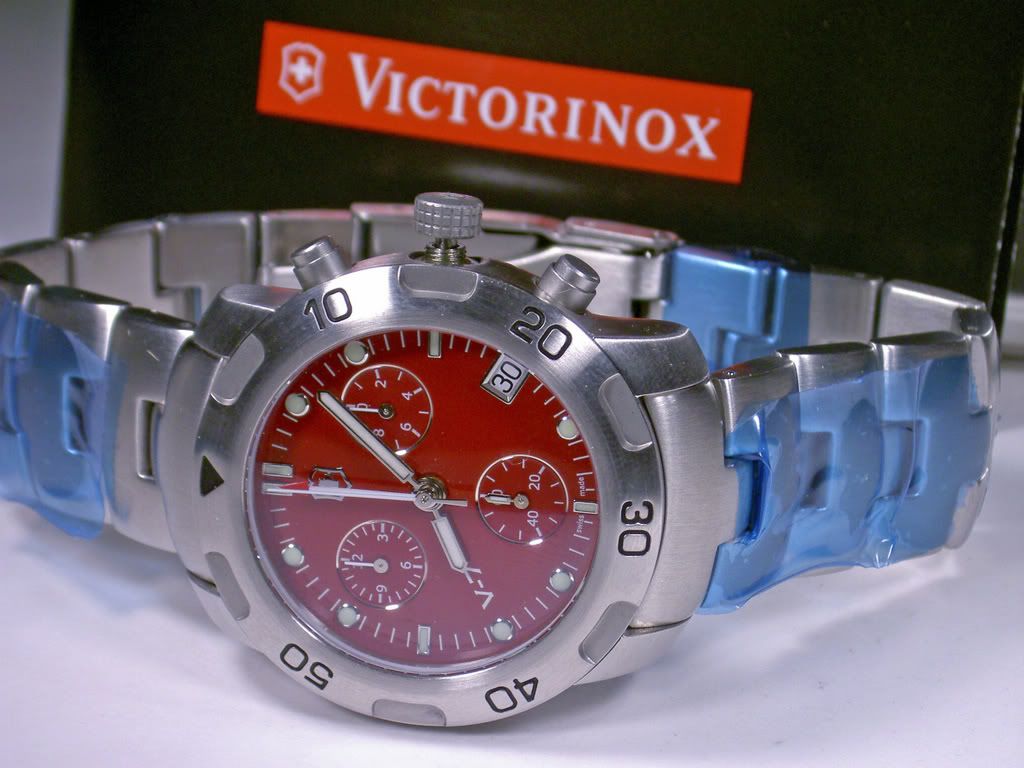 White/Silver Affordable Diver | WatchUSeek Watch Forums